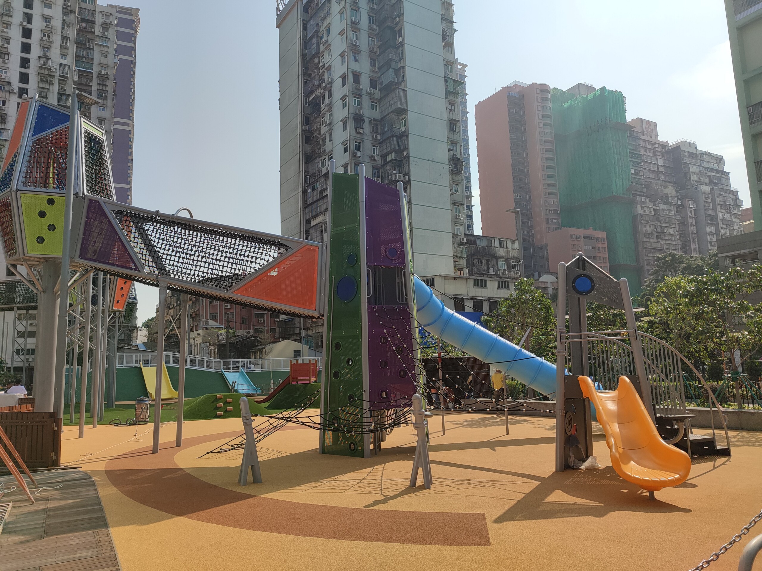 Lam Mau Skywalker Tower - Macau - Osiss & Playpower - Tayplay